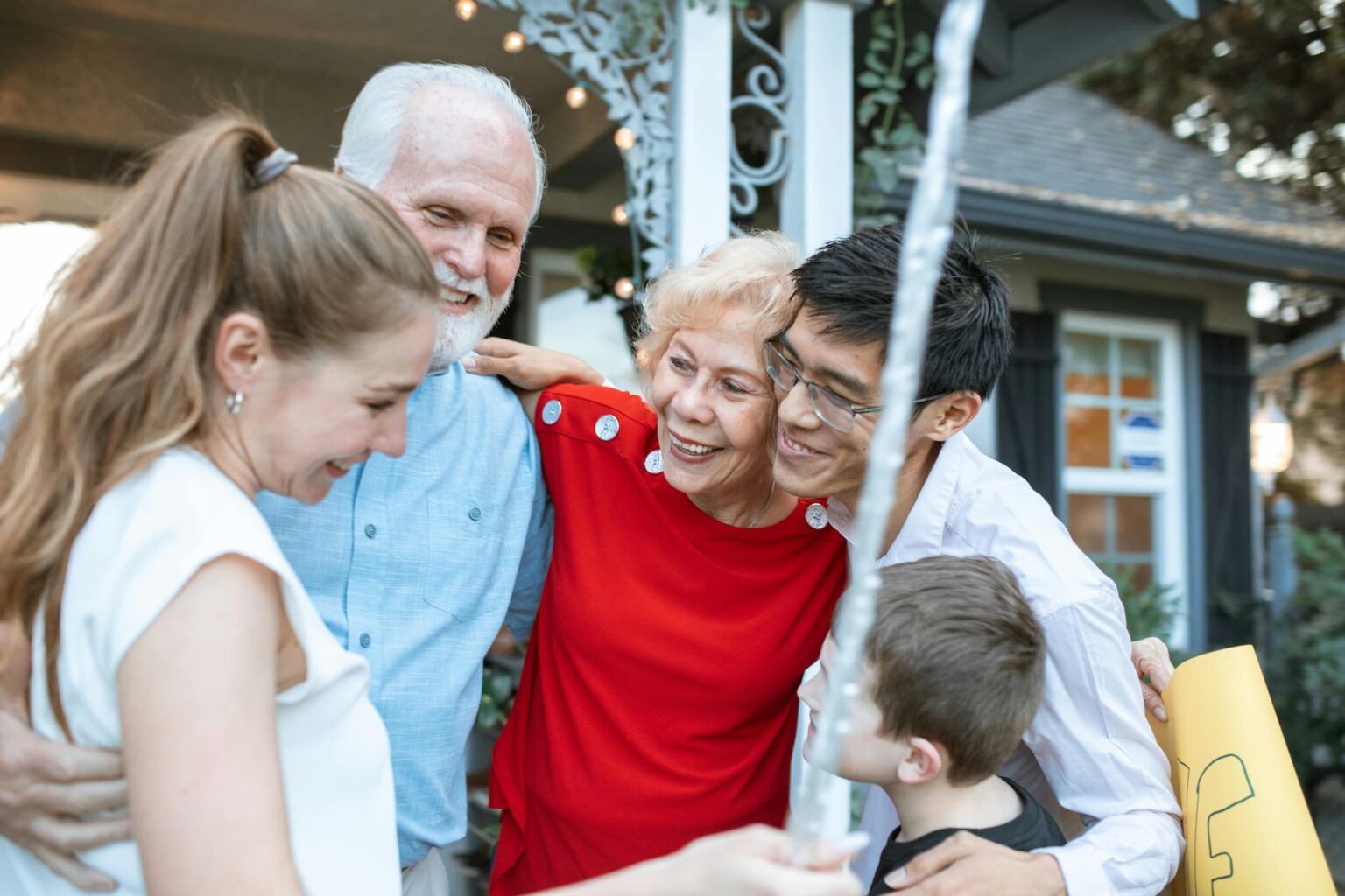 A Step-by-Step Guide to Organizing a Memorable Family Reunion